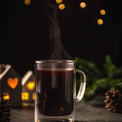 Une recette simple de vin chaud maison pour les fêtes