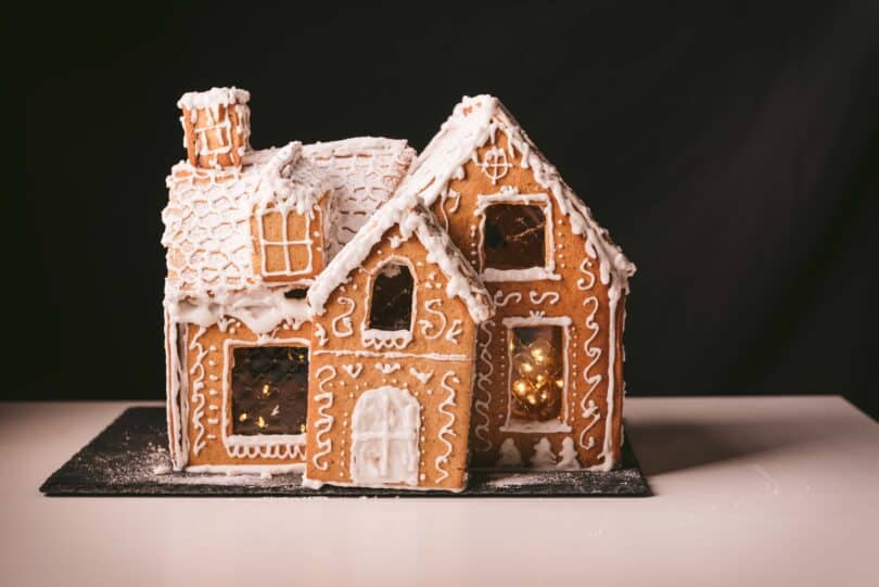 Maison en pain d'épices comestible pour les fêtes